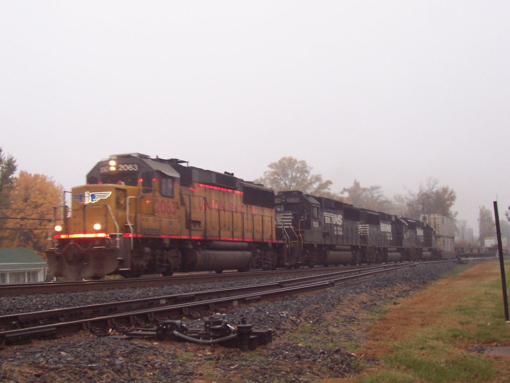 NS-214 with UP 2063